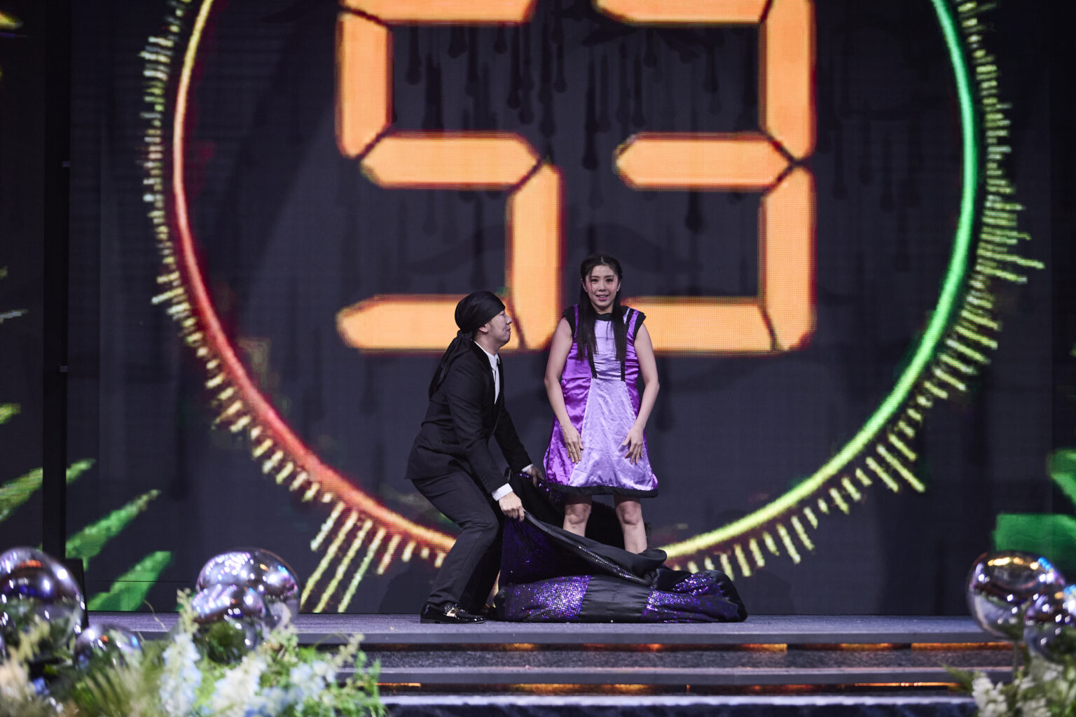 ASIA Records: Mark & Pinky's 30 Costume Changes in 55s
